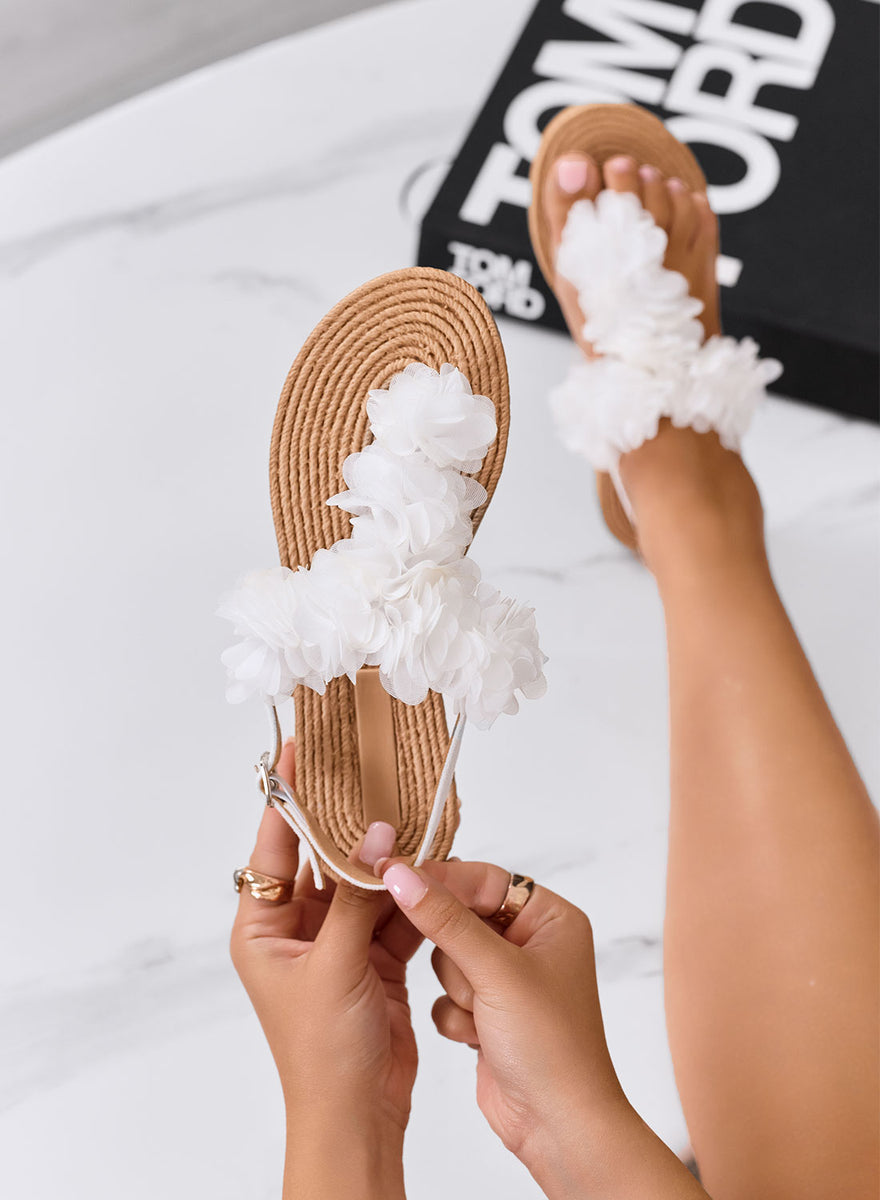 MENA - White flat sandals with 3D flowers and rope sole – Alexoo